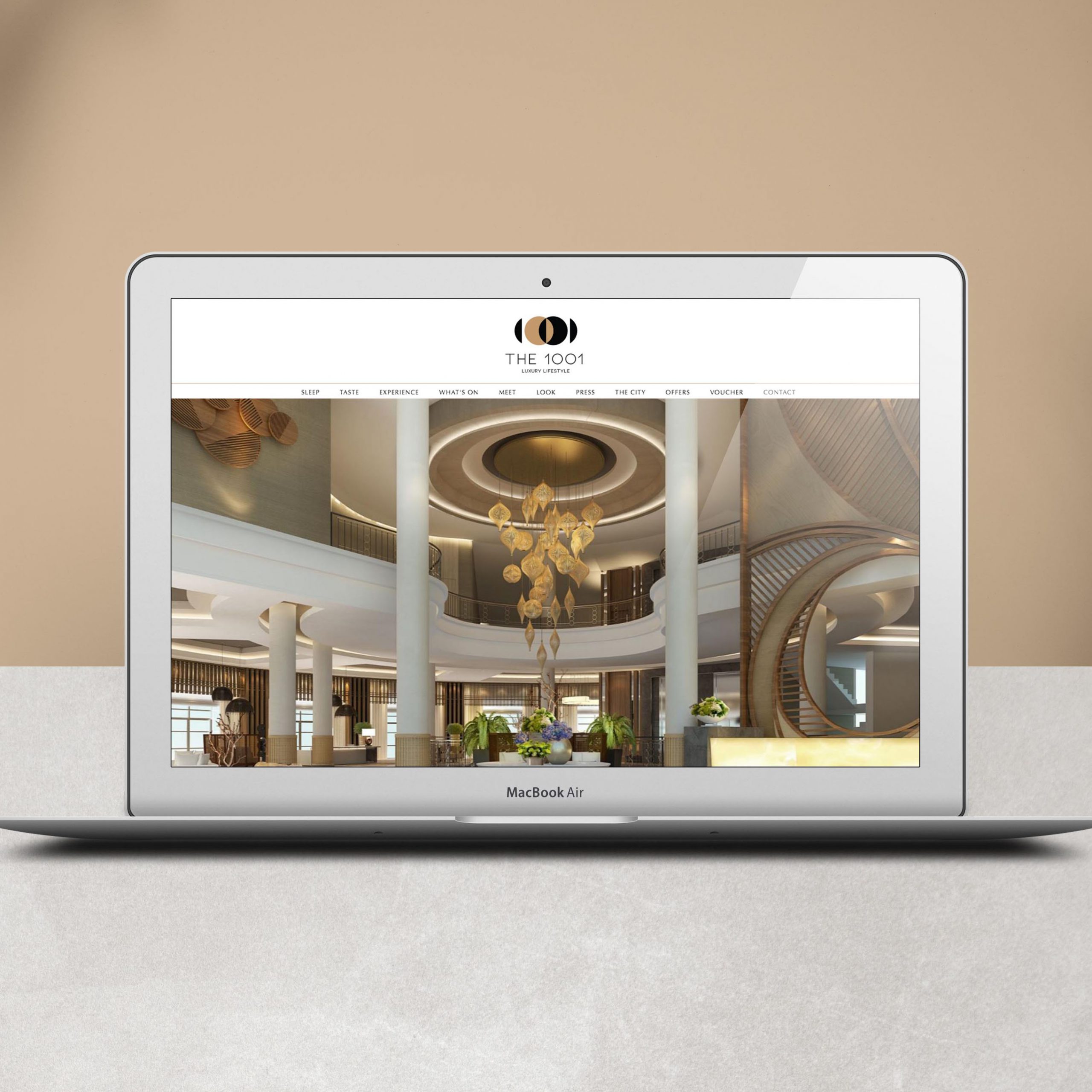 THE 1001 - Cristina Hernandez